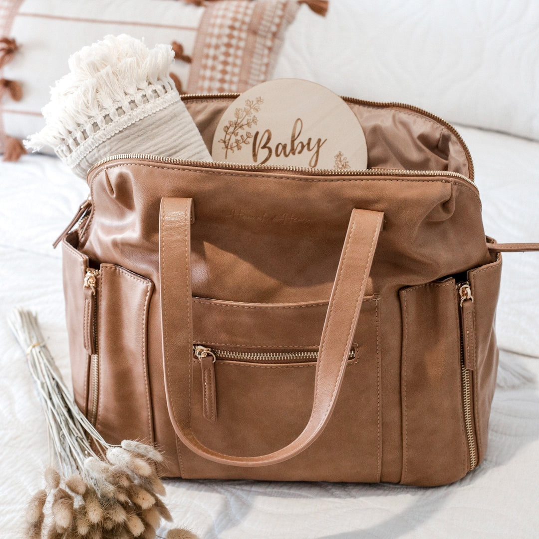 What to Pack in Your Hospital Bag - the Ultimate Checklist – Hannah and ...